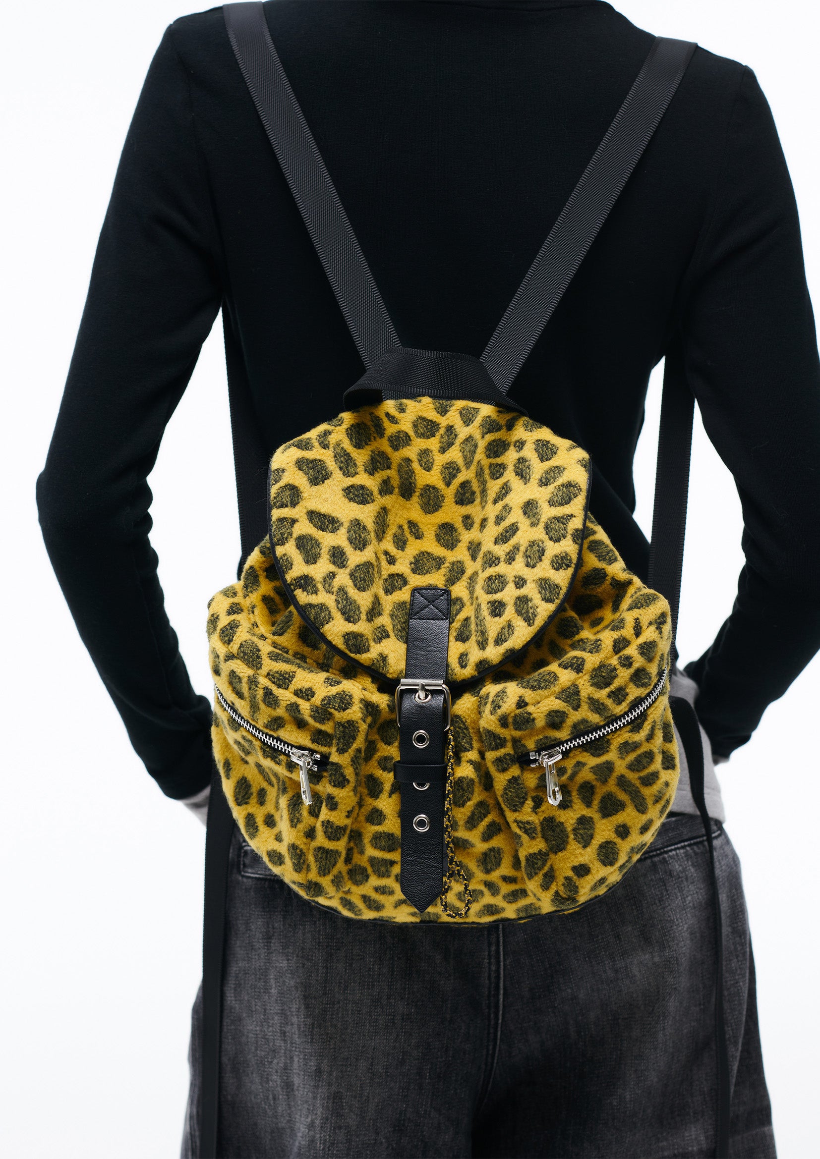 Leopard woollen backpack – Future Fusion Online